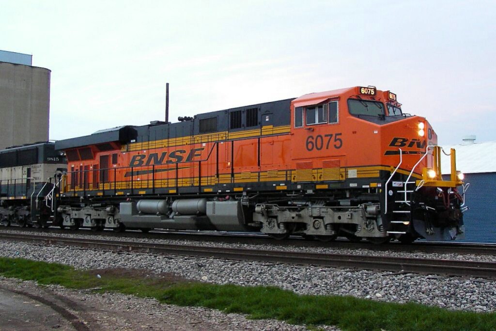 BNSF 6075
